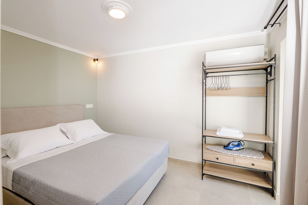 Restia Tower Apartments - Zakynthos