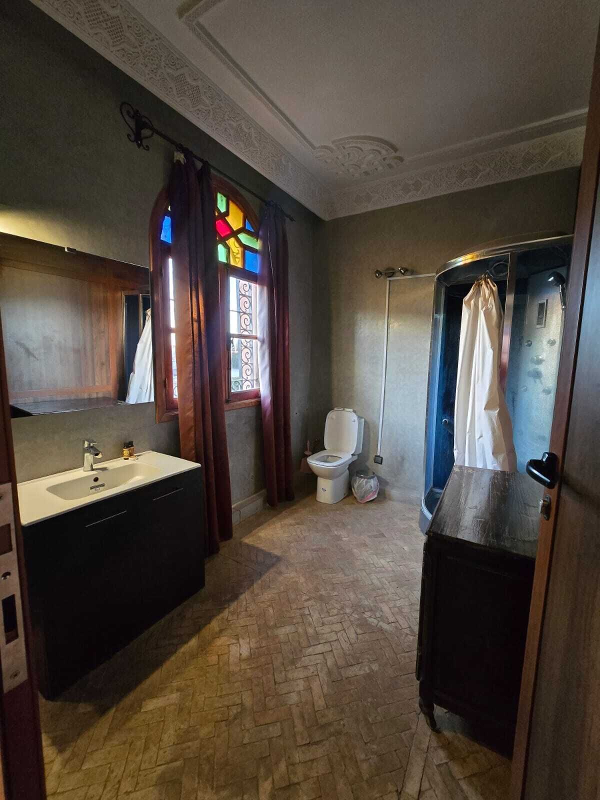 Quarto Quádruplo Superior | Casa de banho | Artigos de higiene pessoal grátis 