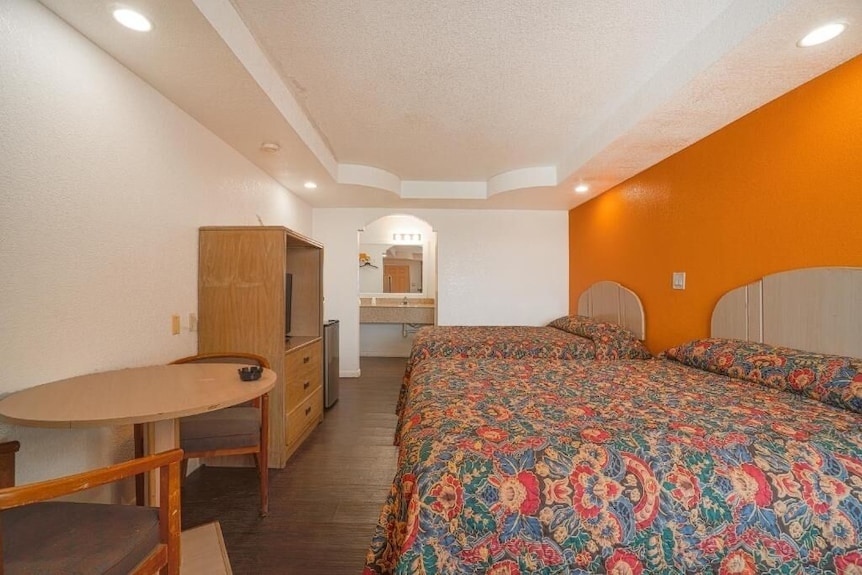 Pet Friendly Stay Near Texas Aquarium Parking Included - Corpus Christi, TX