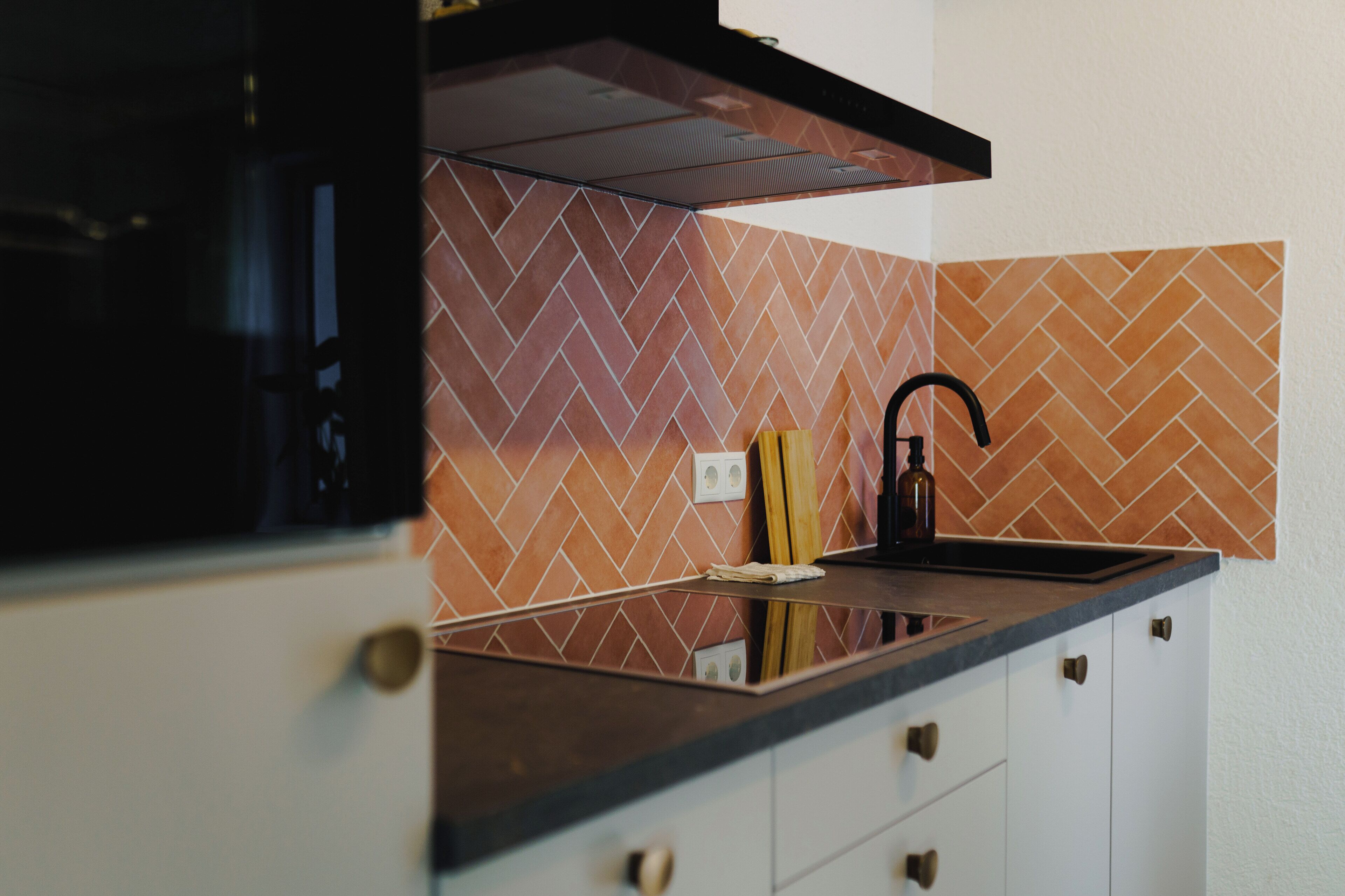 Suite-Estúdio Superior, várias camas, piscina privativa | Cozinha privada | Um frigorífico, um forno, uma placa de cozinha 