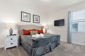 Casa (Multiple Bedrooms) | Parte interna