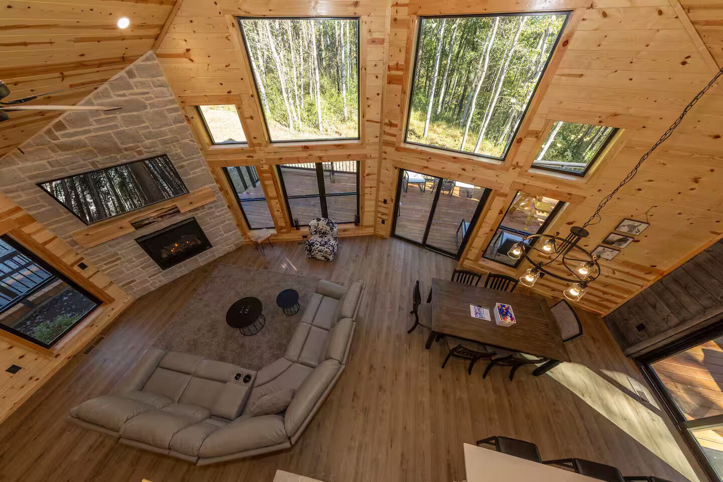 Shay's Western Luxury Retreat-hot Tub-sleeps 16 In Logan Close To Old Mans Cave - Hocking Hills State Park, OH