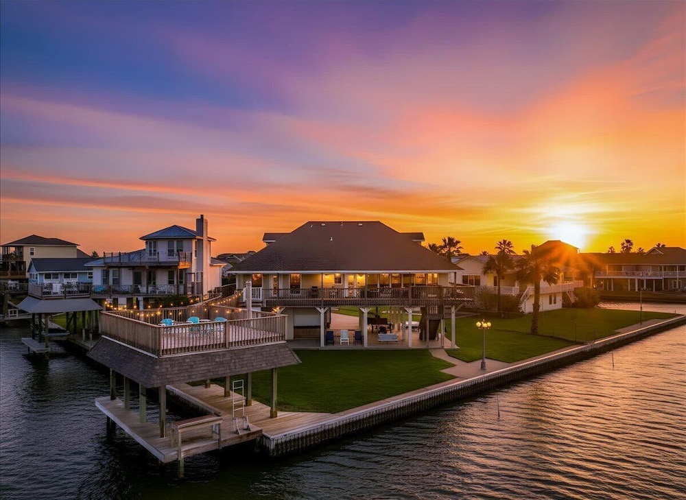 Bay Vista- "New Listing" in Terramar Beach, 4 BR/ 3 BA, Boat slip ...