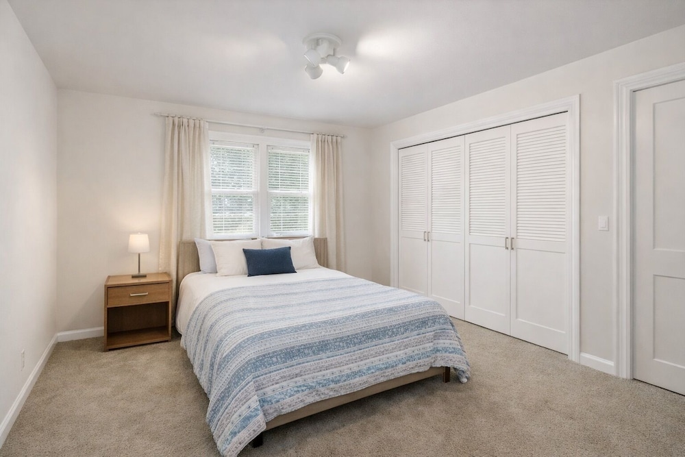 Large 4BDR Family Home Near Kansas City & World Cup Venues Reviews ...