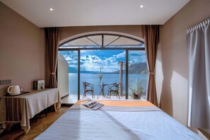 Quarto Duplo Signature | Secretária, cortinas/cortinados opacos, quartos insonorizados 