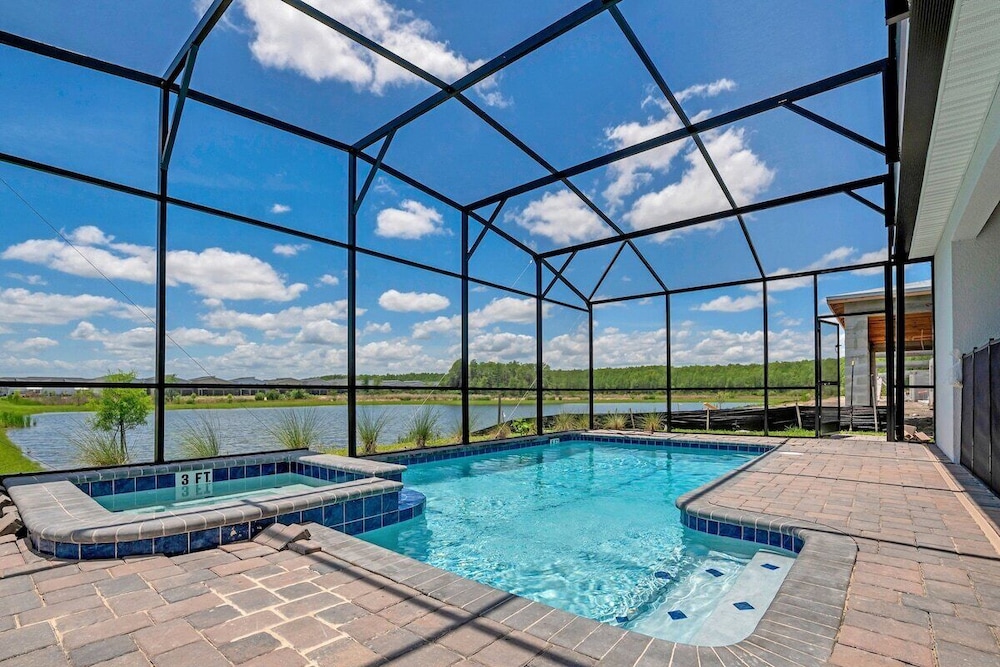 4300pw · Brand New Storey Lake 8br Villa With Lake View - Kissimmee