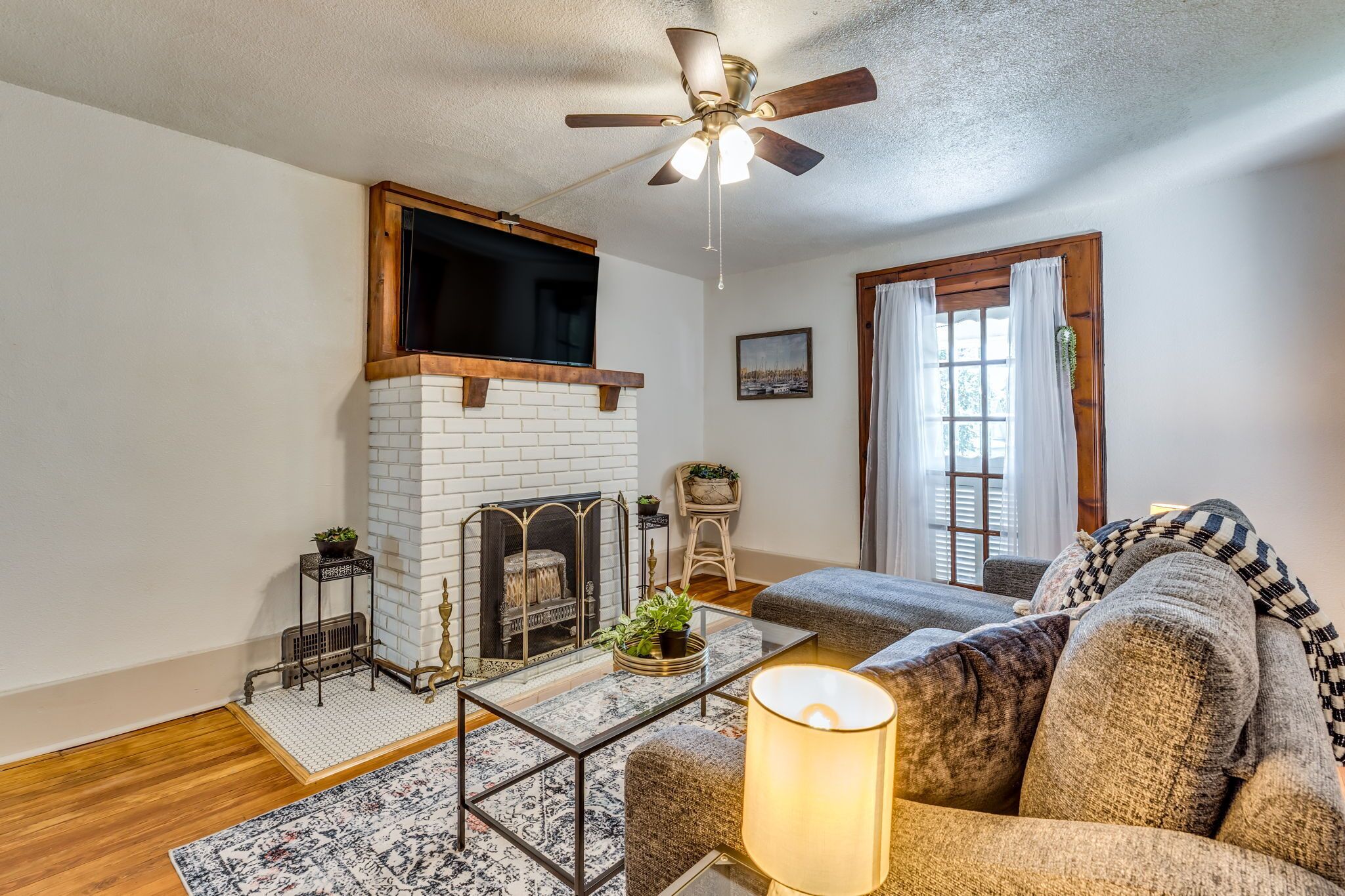 Balcony View In Delano - Travel Nurse Oasis W/ W&d - Wichita, KS