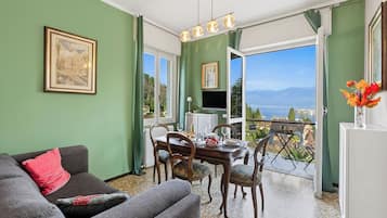 Apartamento Lua de Mel, vários quartos, junto à montanha (La Caravella Stresa Lake View) | Vista do quarto