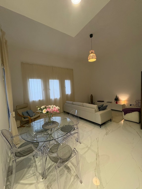 Casa Hemy A Cozy Retreat For Peaceful Stays - Dubai