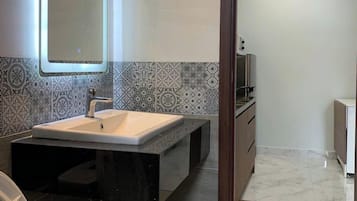 Estúdio Deluxe | Secretária, quartos insonorizados, Wi-fi grátis