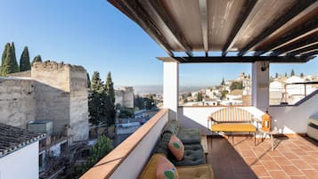 Apartamento Premium, 1 quarto, terraço, Vista para a cidade | Terraço/pátio interior