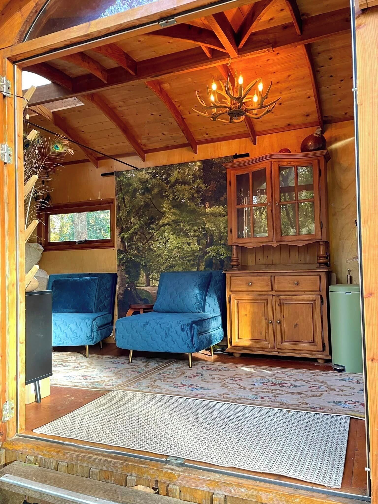 Charming Gypsy Wagon In The Forrest Near Maastricht - Gypsy Wagon De Kat - Maastricht