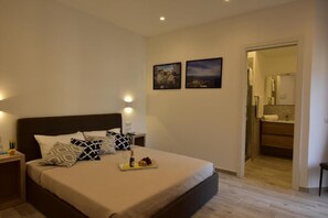 Quarto Duplo, varanda, vista para o jardim | Minibar, cofre no quarto, secretária 