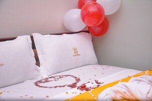 Suite Superior, Vista para a cidade | Secretária, secretária adequada para computadores portáteis 