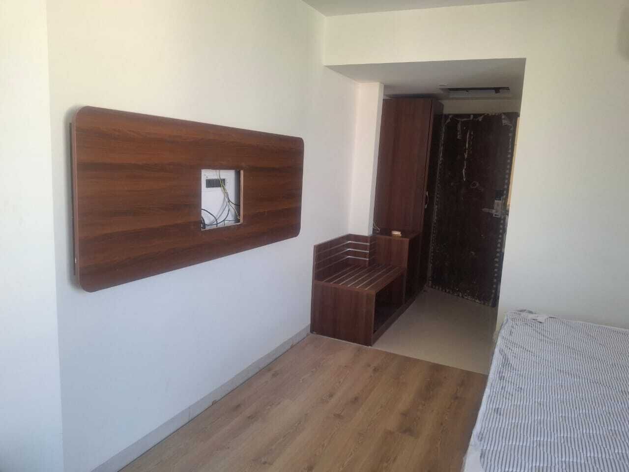 Quarto casal luxo, vista para a cidade | Cofres nos quartos, cortinas blackout, ferros/tábuas de passar roupa