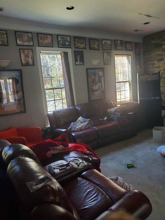 Spacious Upstairs Master Suite W/ Ensuite Bath Shared Home - Clayton, NC