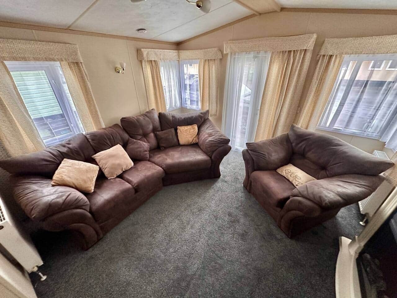 2 Bedroom Bk Static Caravan In Uddingston, Glasgow - Glasgow