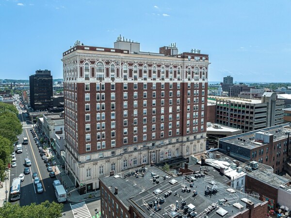 Landing Furnished Apartment Near Yale University - New Haven, CT