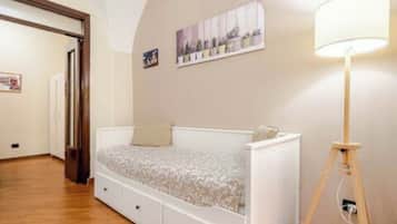 Casa conforto, 1 cama de casal e sofá-cama, cozinha, vista para a cidade | Cortinas blackout, ferros/tábuas de passar roupa, Wi-Fi de cortesia