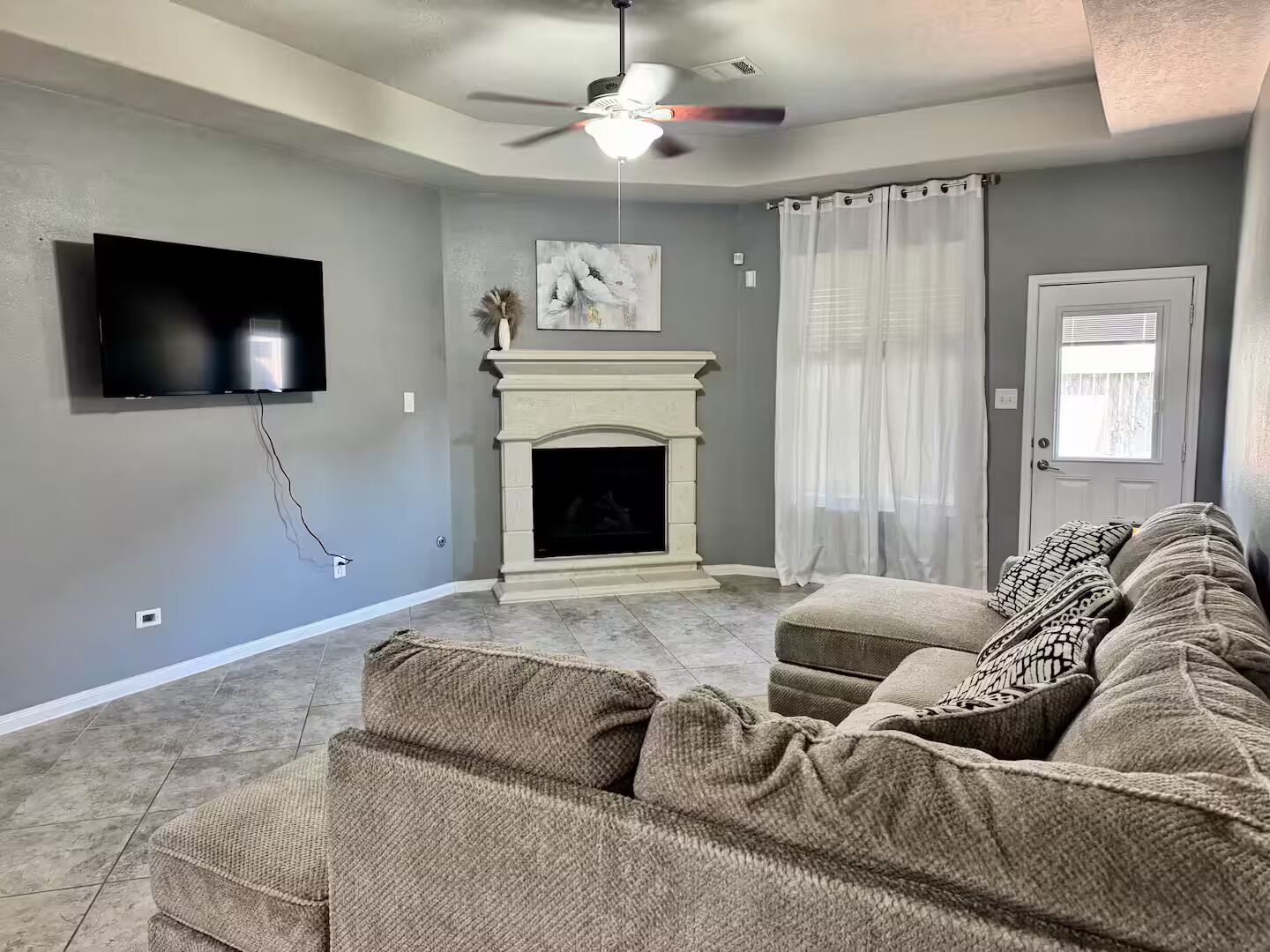 Modern 3br Baytown Home Near I-10, 20min From Downtown Houston - Baytown, TX