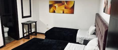 Quarto Twin Comfort | Cofre no quarto, secretária, Wi-fi grátis