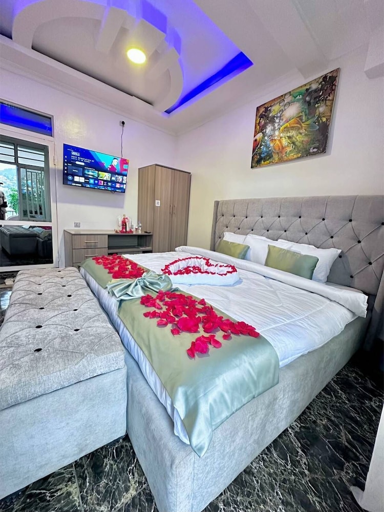 Apartment 7- El Classico Apartments Reviews, Deals & Photos 2026 - Stayz