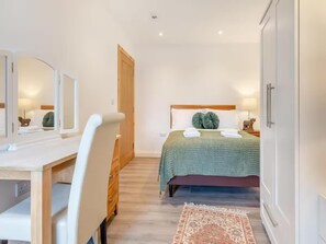 1 quarto, ferro/tábua de engomar, Wi-fi grátis, roupa de cama fornecida 