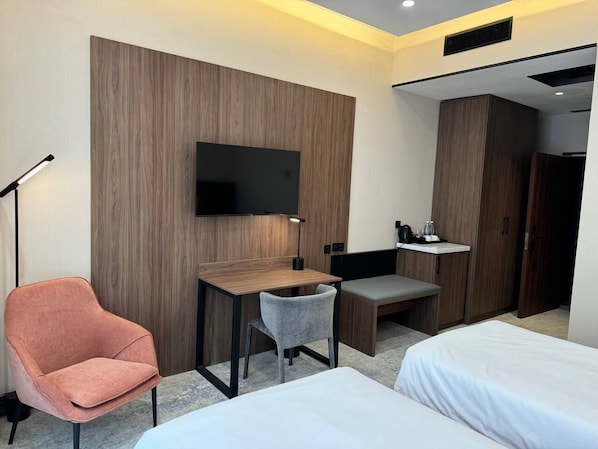 Cortinas blackout, ferros/tábuas de passar roupa, Wi-Fi de cortesia