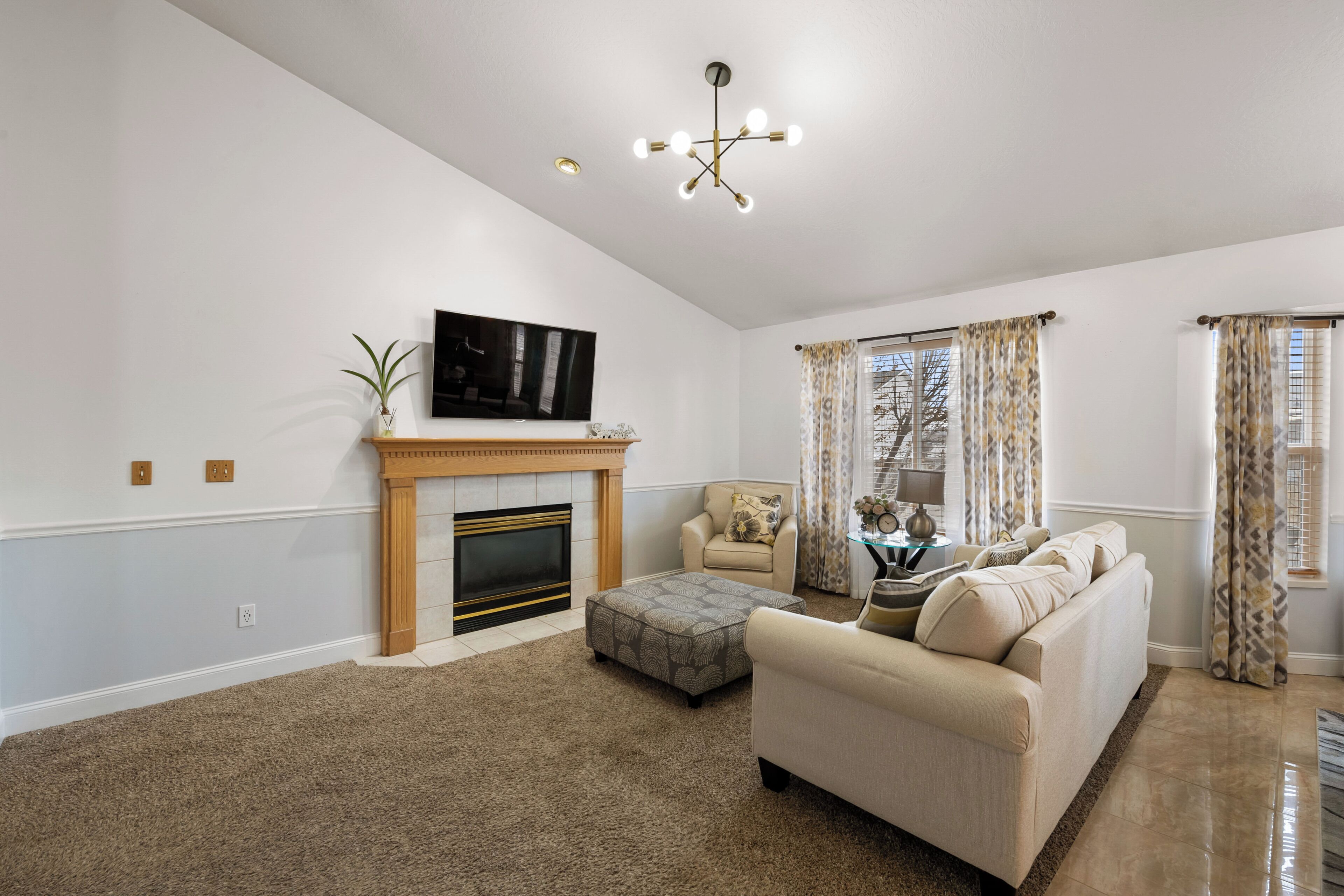 Spacious Warm/cozy Home-salt Lake-golf-ski-hiking - West Valley City, UT