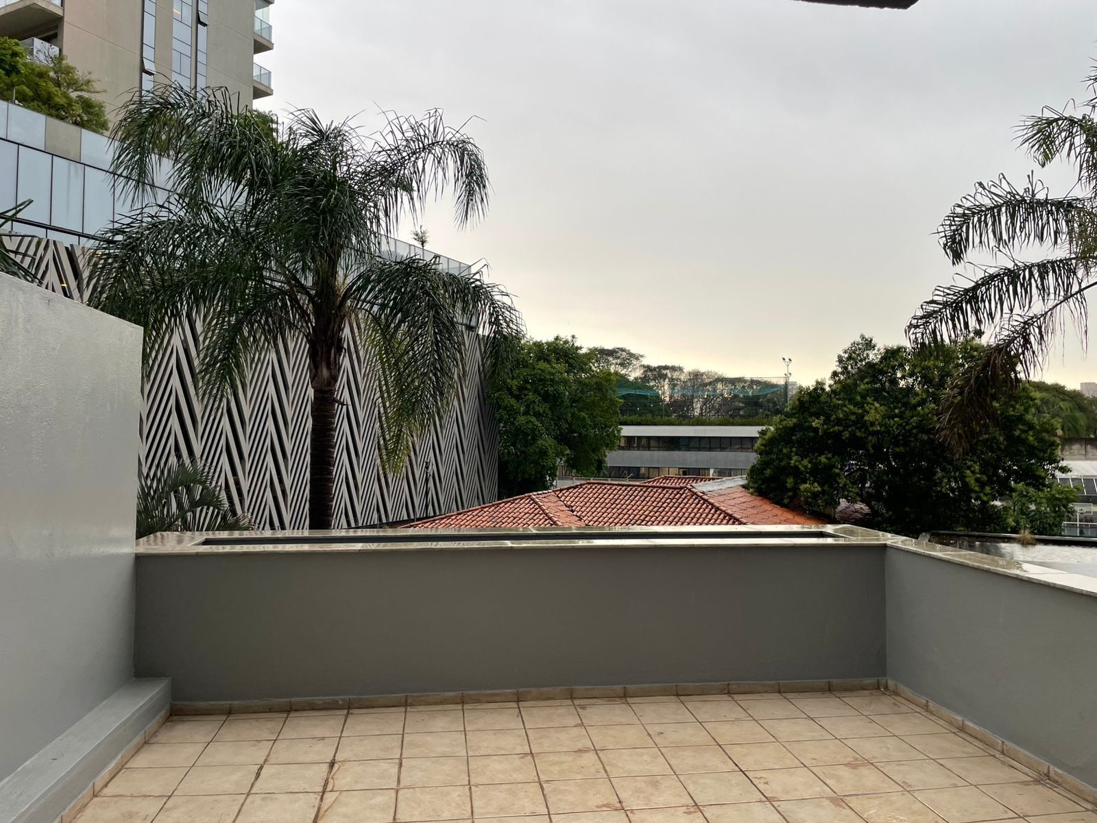 Apartamento Deluxe, varanda, vista para o jardim | Terrenos do alojamento