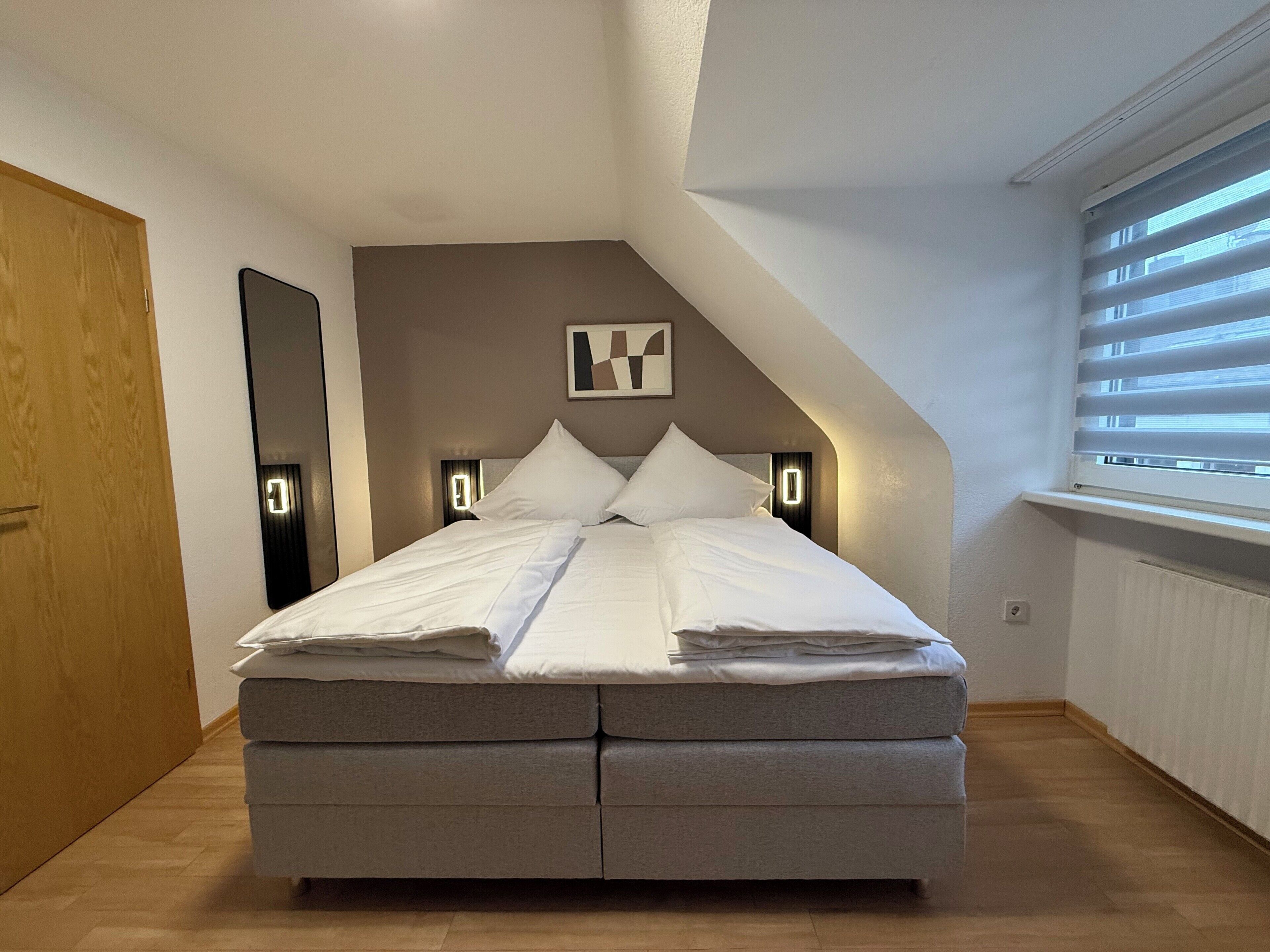 Quarto Clássico com Cama de Casal | Secretária, Wi-fi grátis 