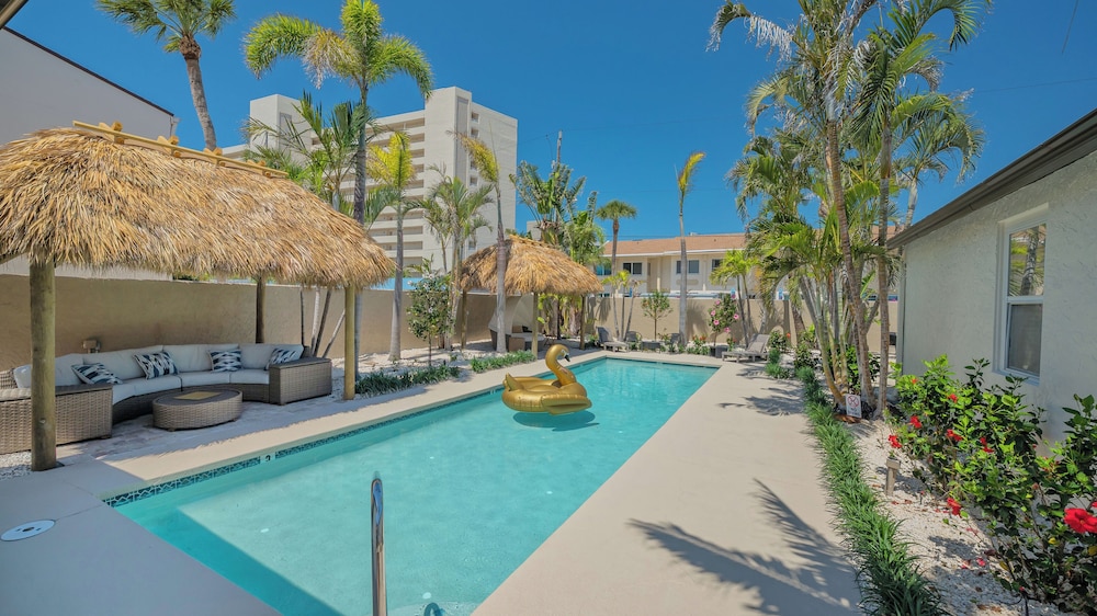 A Shell House Compound - Siesta Key, FL