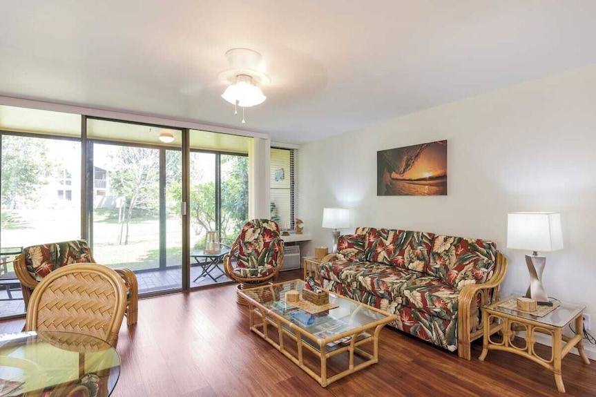 Couples Retreat - Getaway To Turtle Bay - Laniakea Beach, HI