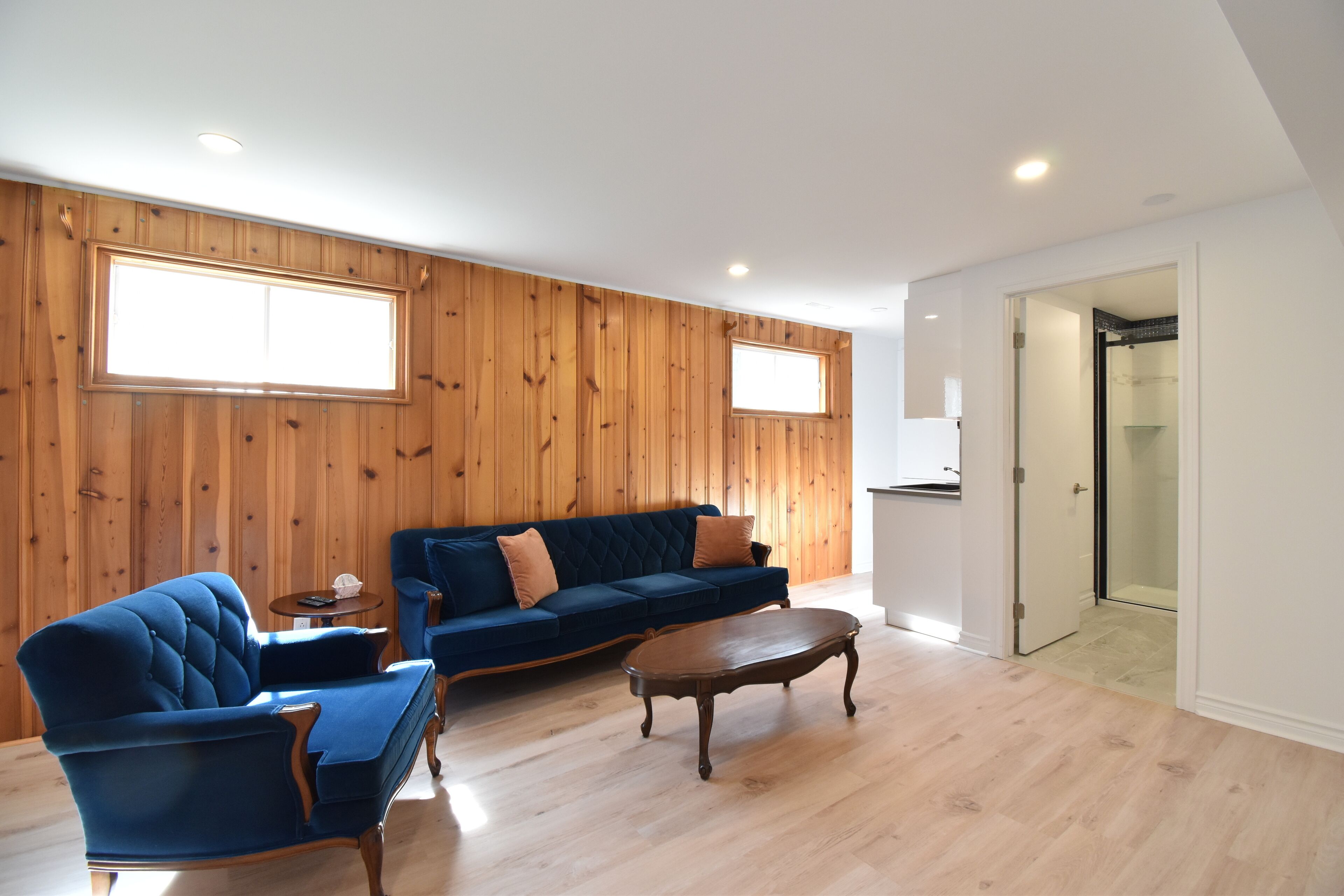 Mid-century Modern House Near Montreal - Longueuil