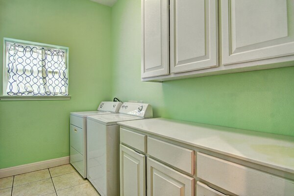 Casa Las Palmas - Boardwalk To The Beach! - Port Aransas, TX