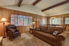 Chalé (1 Bedroom) | Interior