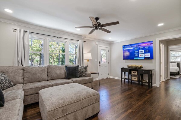 Rustic 3br Home In A Natural Cartersville Getaway - Cartersville, GA