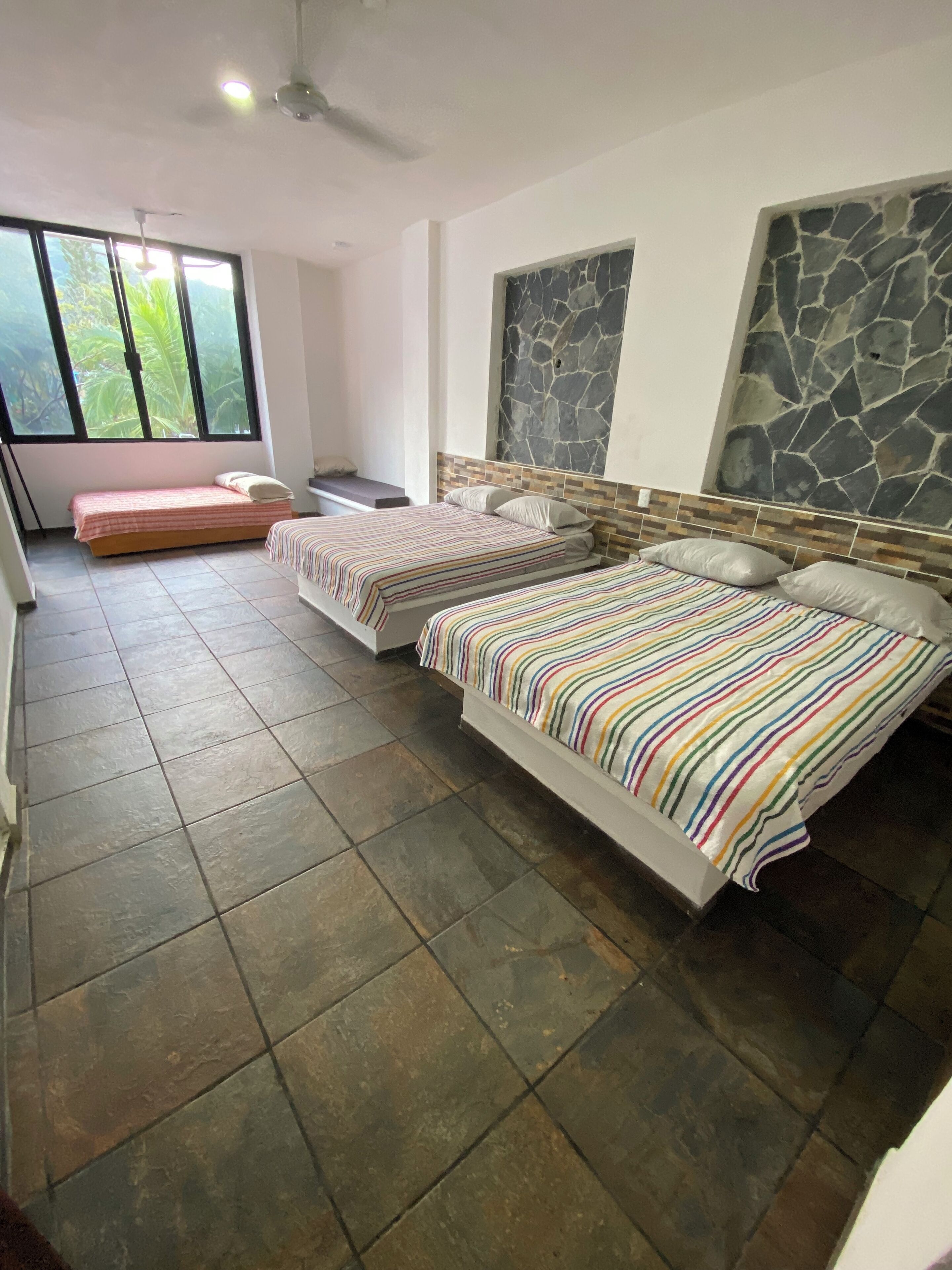 Cozy Apartment For 8 In Tranquil Los Ayala With 2qs Beds, 1 Dbl Bed, 2 Sofas. - Lo de Marcos