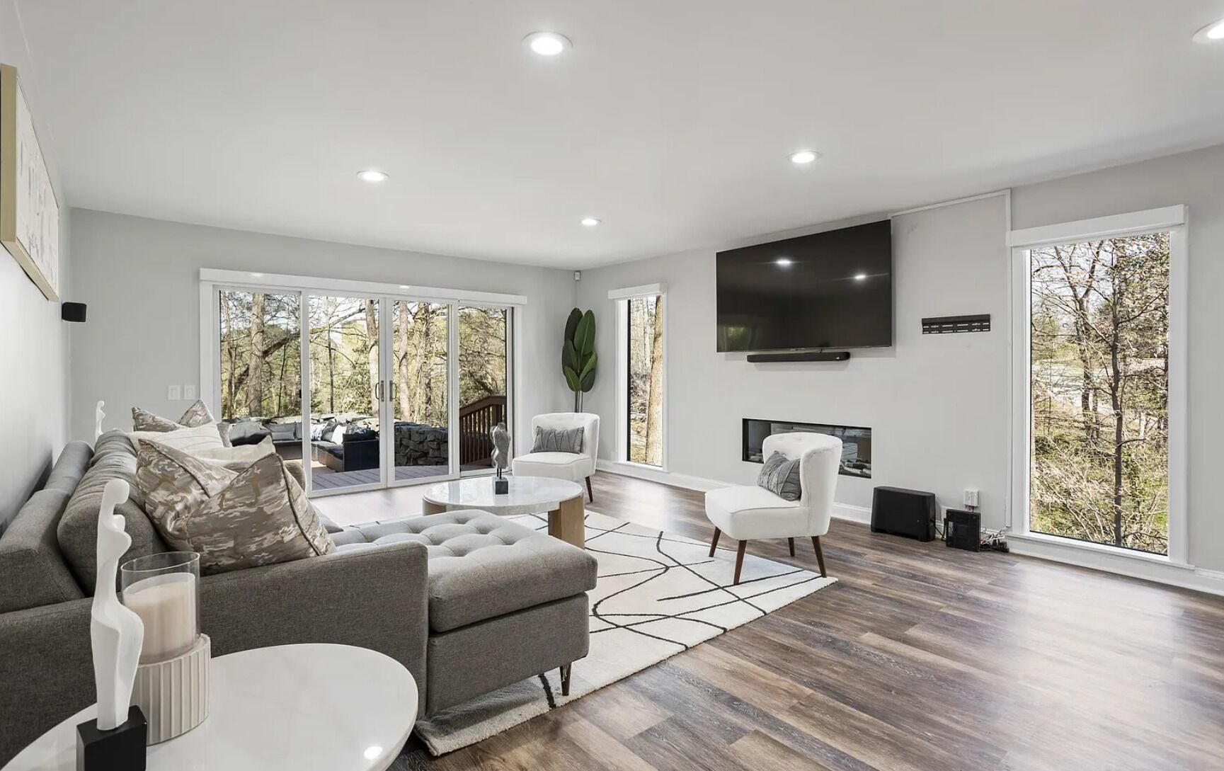 Rustic Mountain Escape In The Heart Of Buckhead With Hot Tub And 3 Spacious Deck - Buckhead, GA