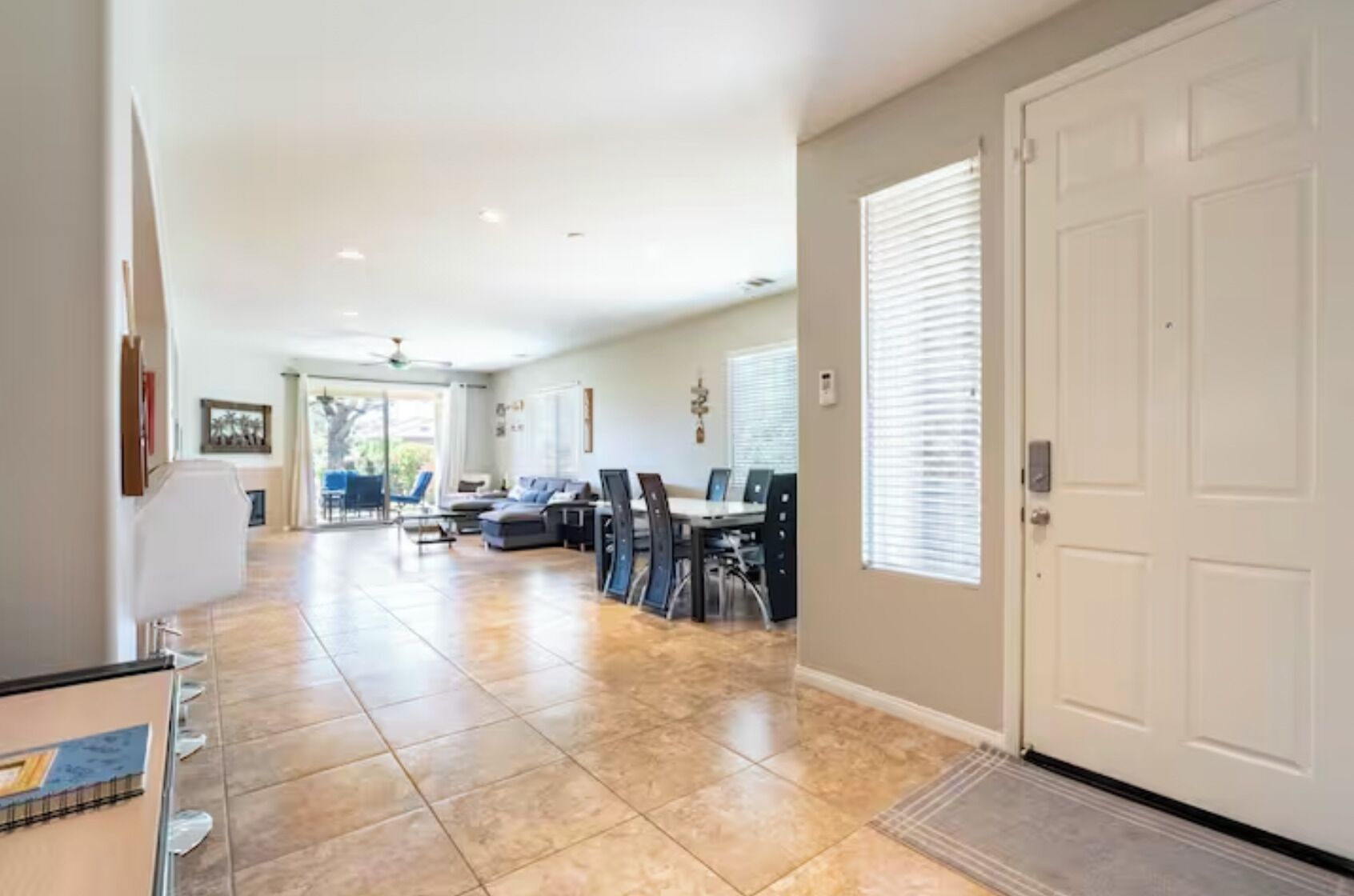 Walk To Coachella  Lakefront 5 Bed Desert Oasis - Indio, CA