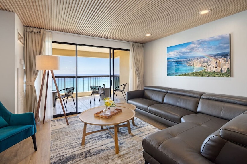 Waikiki Ocean Luxe Panorama 2bd, Free Parking - Kuhio Beach, HI