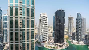 Berços grátis, Wi-Fi de cortesia, roupa de cama