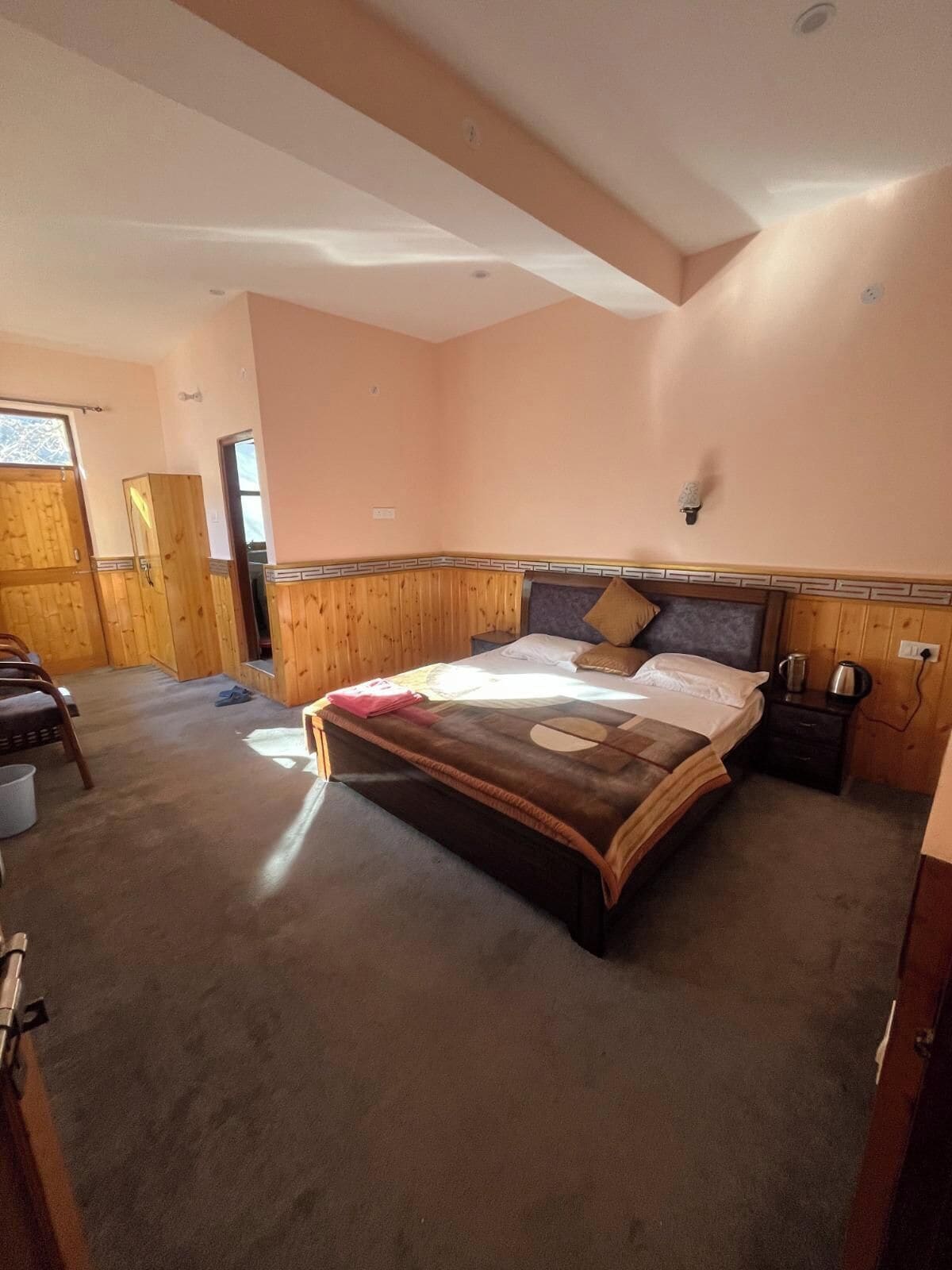 Super Deluxe Balcony Room | Secretária, Wi-fi grátis 