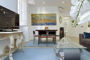 Apartamento, 1 quarto | Sala de jantar