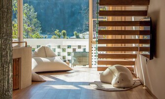 Suíte família, vista para o rio | Roupas de cama premium, edredons de pluma, escrivaninha