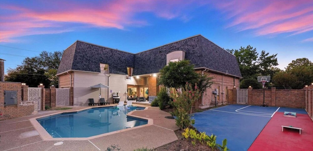 7br 5ba W Pool, Hot Tub, Sport Court & Game Room - 댈러스