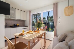 Suite-Estúdio Signature, pátio | Cozinha privada