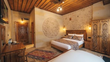 Quarto júnior | Roupas de cama premium, frigobar (abastecido com alguns itens grátis)