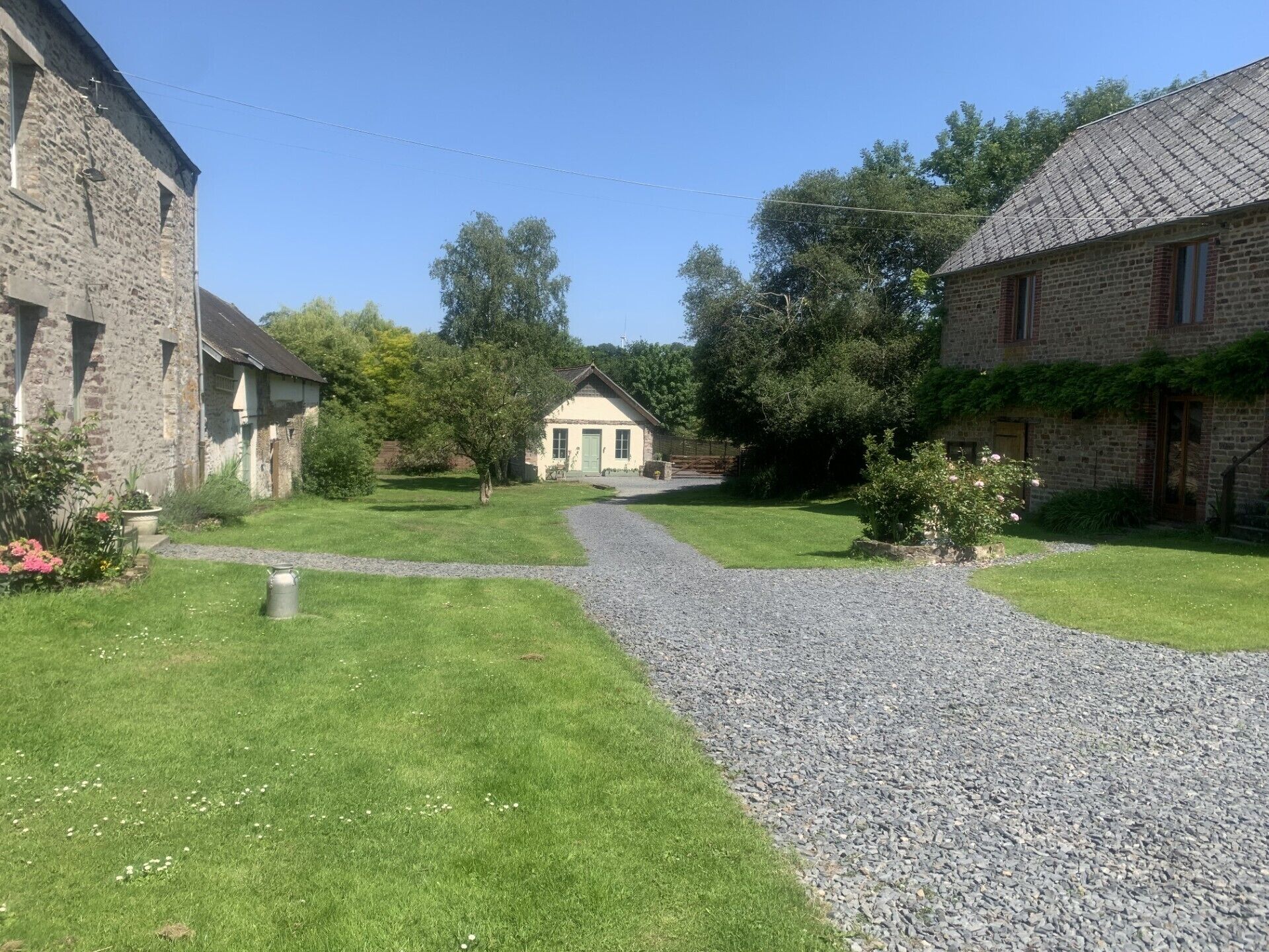 Casa de campo clássica, vista para o lago | Área da propriedade