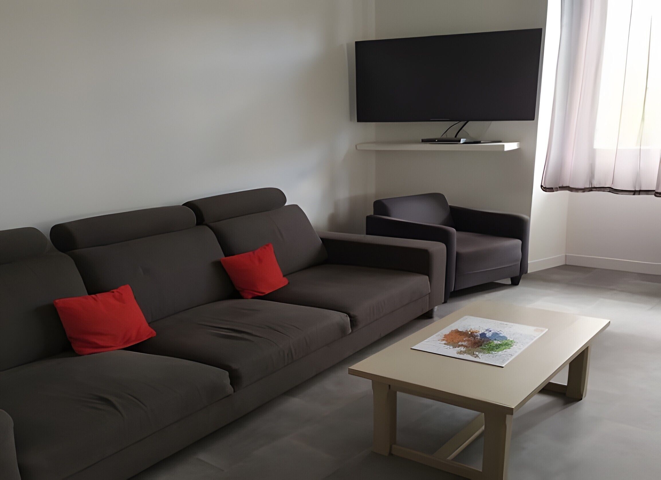 Grand Gîte Apartment With Mountain View, Shared Pool, And Wi-fi - Saint-Jean-du-Gard